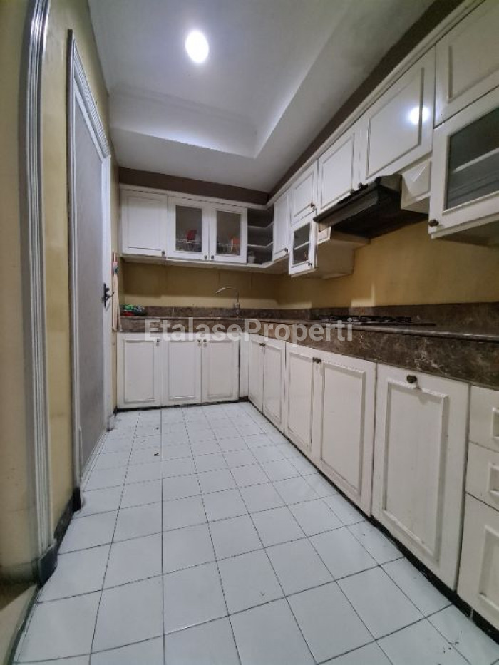 Etalase Properti - FLORAYA MARGOREJO INDAH RUMAH 2 LANTAI 4 BR ROW ...